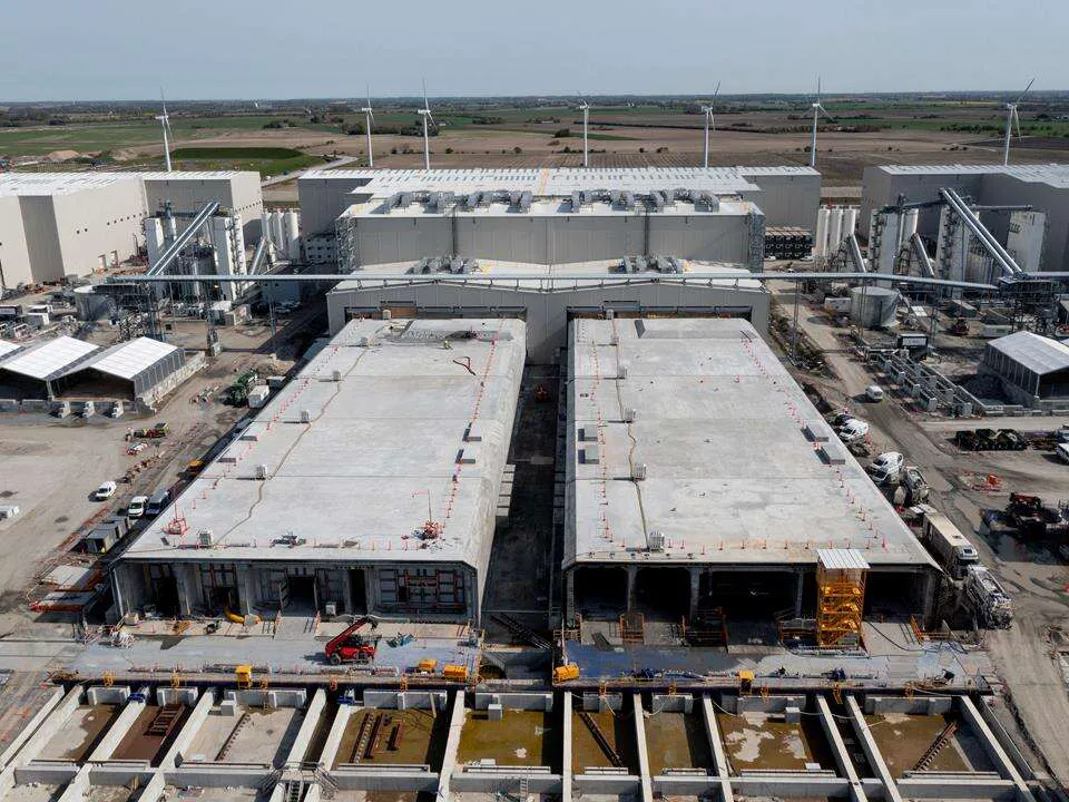 Täällä on Pohjois-Euroopan suurin työmaa: Maailman pisimmän ...