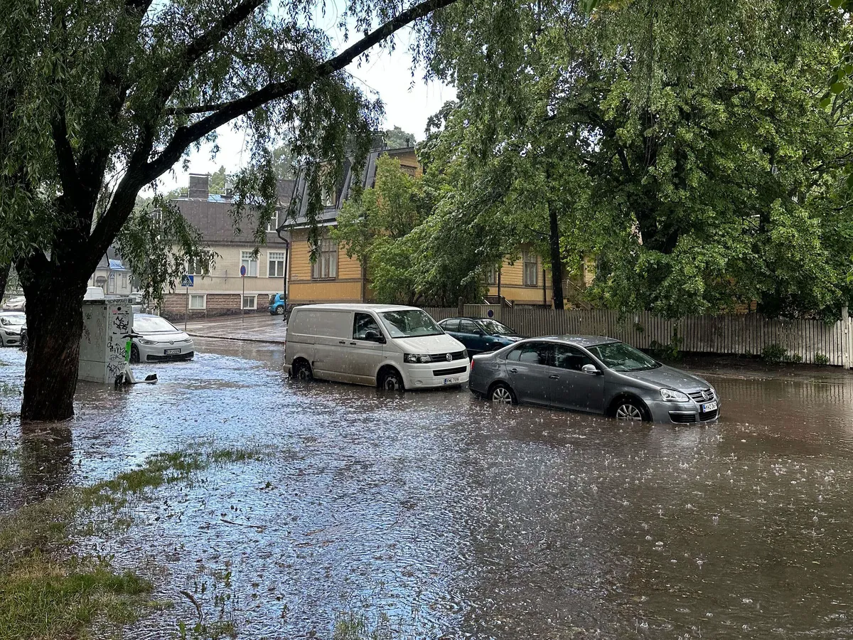Rankkasateet ja tulvat yleistyvät Suomessakin – ”Nykyisillä ...