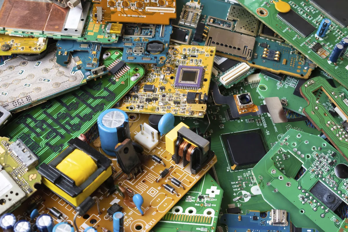 40–50 miljoonan investointi Jyväskylään – Harvinaiset maametallit talteen elektroniikkaromusta ...