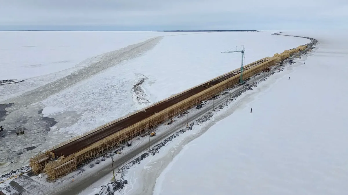 737-metrisen sillalle tulossa 5:n päivän betonivalu – Vaatii tällaisia ...