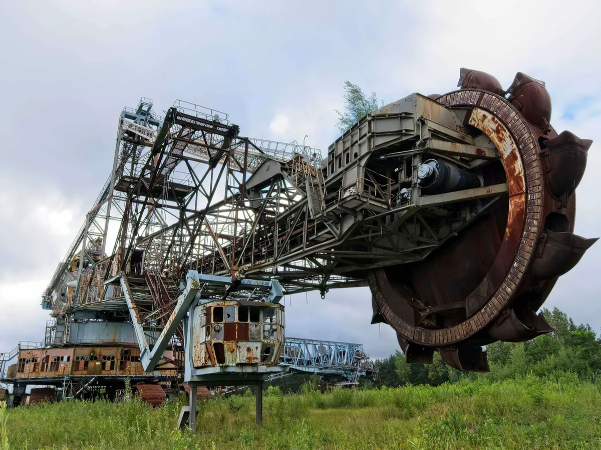 Tältä näyttää maailman suurin hylätty kone – DDR:n ylpeys jätettiin ...