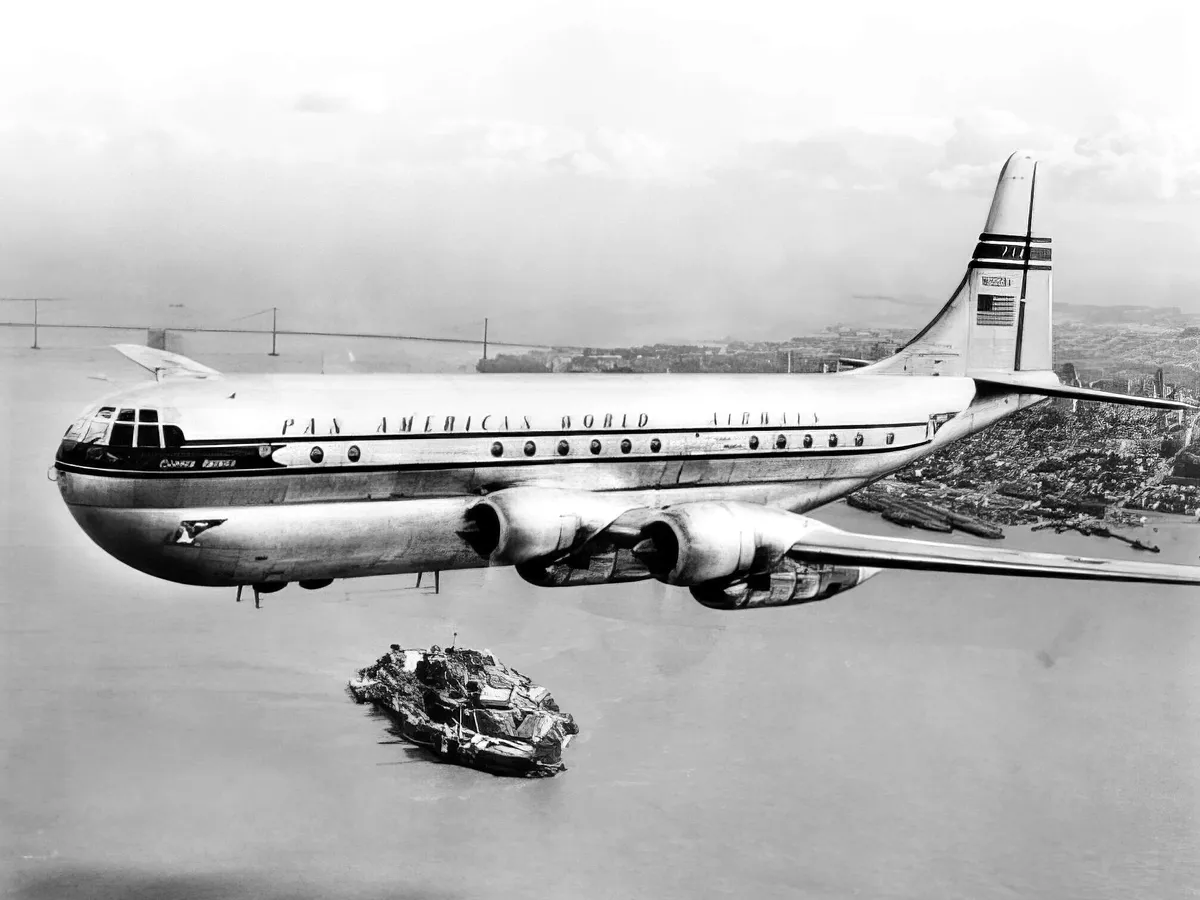 Boeing 377 Stratocruiser oli loistava lentokone – kunnes propellit ...