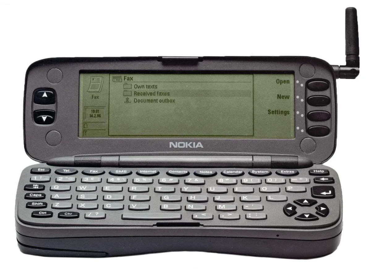 Nokia Communicator oli ”toimisto takataskussa” – edeltäkävijän kohtalo ...