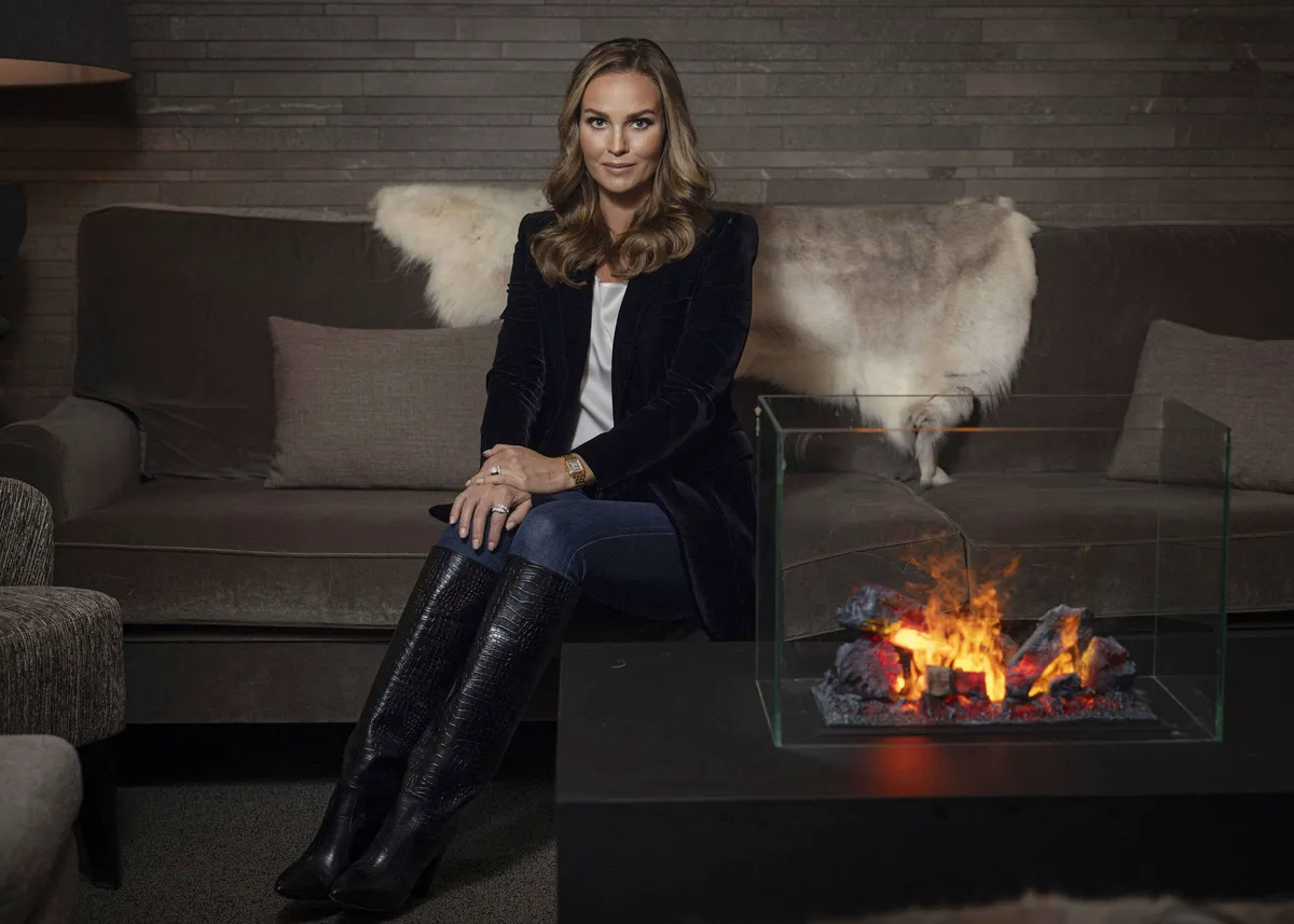 Minttu Räikkösen miljonäärityylissä arkistenkin vaatekappaleiden ympärille syntyy maaginen aura ...