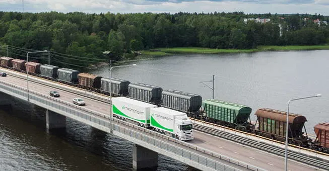 VR Transpoint väittää ottavansa digiloikan maantiekuljetuksissa ...
