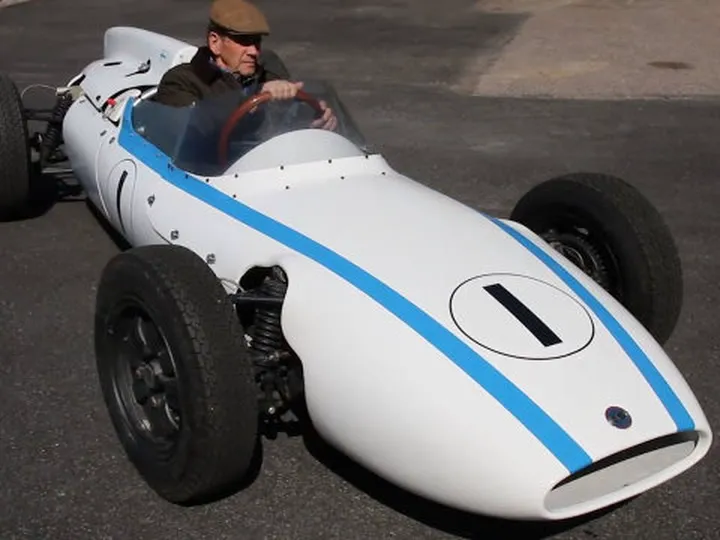 Robert Paulig oli innokas automies – Legendaarinen Eläintarhan vauhtihirmu oli yksi hänen ...