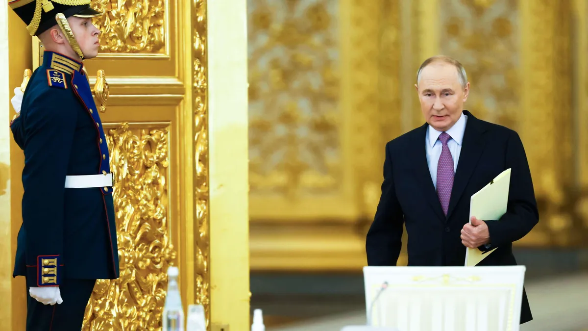 Huippuekonomistilta synkkä Venäjä-ennuste – ”Lännen sisällä” käynnissä ...