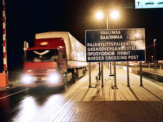 Venäjän tulli esittää ratkaisua auto-ongelmaan: Rahoitusyhtiön tiedot ...