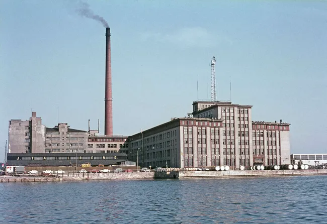 Yli 100 vuotta sitten perustettu suomalainen teollisuusyhtiö rakennutti ...