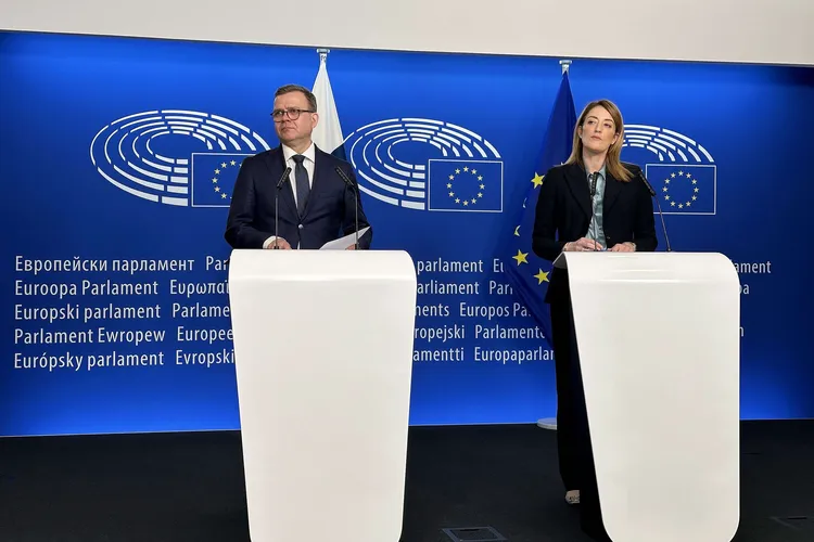 Näin Petteri Orpo lausuu lakkotilanteesta nyt – Palkanmaksun lopettaminen kuumentaa tunteita ...