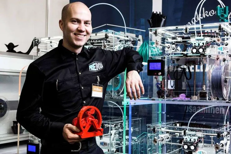 Lukkoseppä vaihtoi 3D-tulostimiin | Kauppalehti