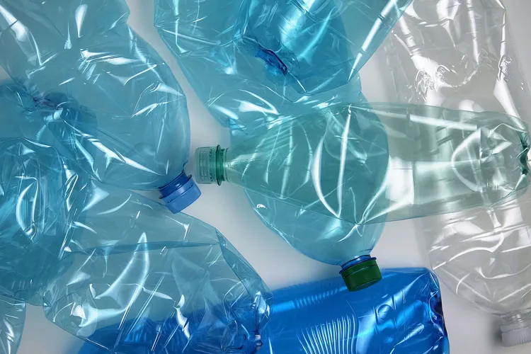 Muovipullot voi kierrättää energiaa varaaviksi superkondensaattoreiksi ...