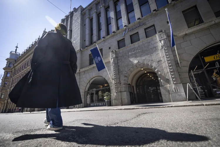Muutoksia Helsingin pörssin indeksiin | Arvopaperi