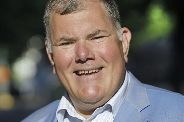 Peter Seligson jättää rahastonsa salkunhoidon ja siirtyy hoitamaan ...