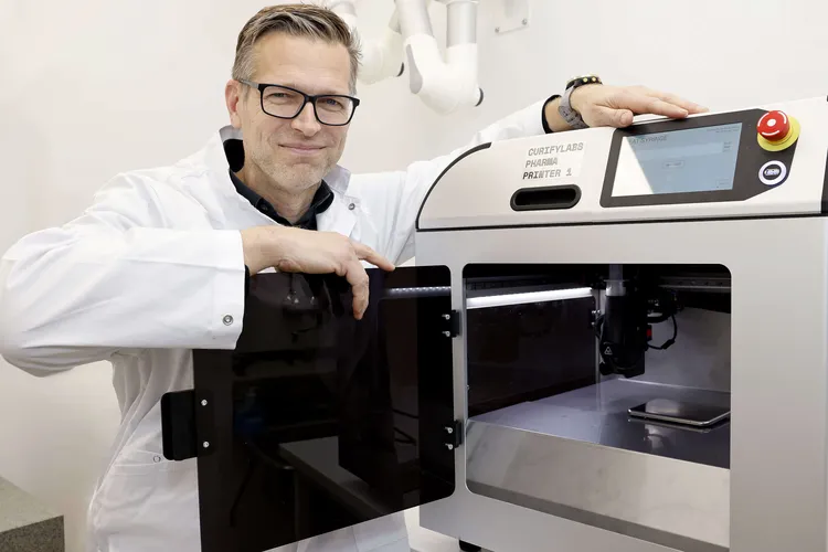 Niklas Sandler Topelius toi lääkkeiden 3D-tulostuksen apteekkeihin ...