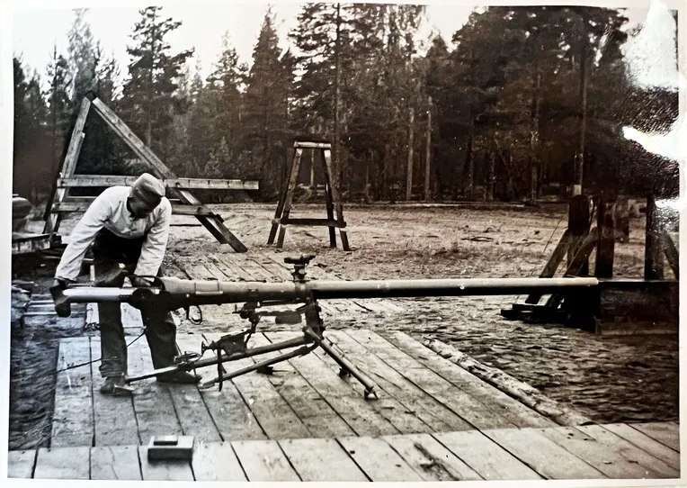 Suomen legendaarinen raskas sinko ”Musti” sai alkunsa salaisesta kylmän sodan operaatiosta ...