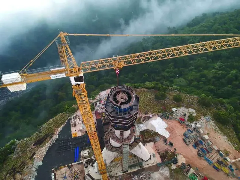 Historiallisen suuri silta 197 metriä syvän rotkon yli – Pituutta 580 m ...