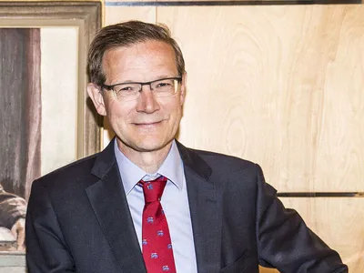 Perheyritysten liiton hallituksen uudeksi puheenjohtajaksi Philip ...