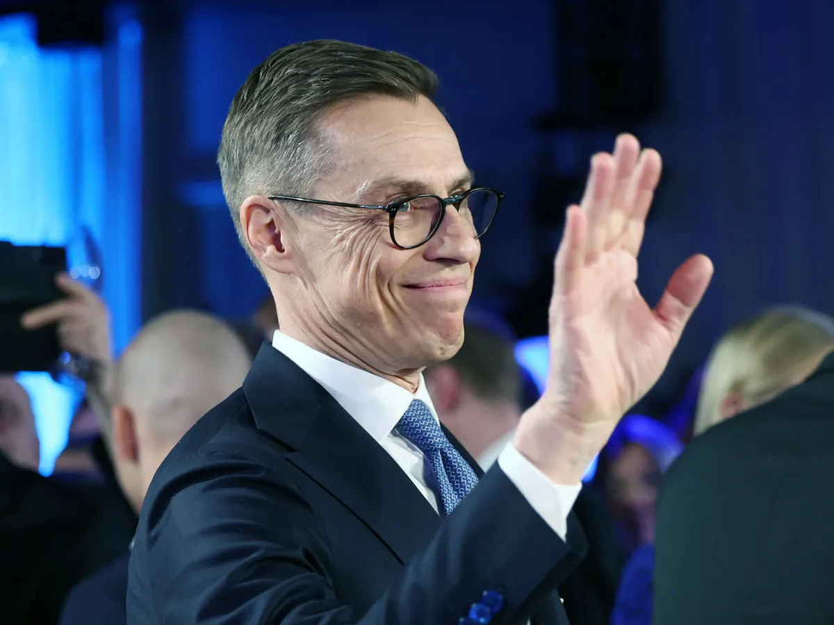 Alexander Stubb ilmestyi Haaviston vaalivalvojaisiin ennen omia ...