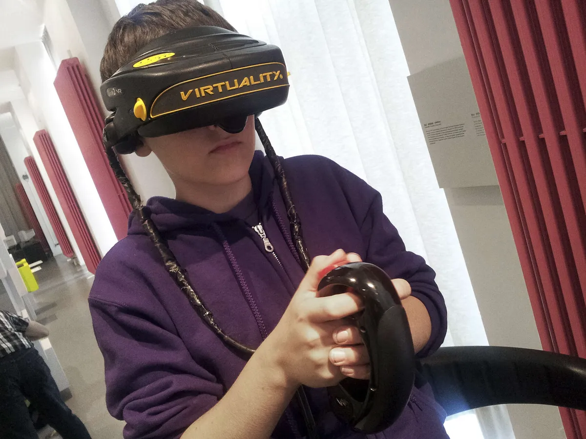 Jonathan Waldern innostui 1980-luvun alussa virtuaalitodellisuudesta ja ...