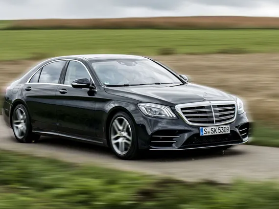 S-Mersu opettelee ajamaan itse - mutta onko siitä mitään iloa ...