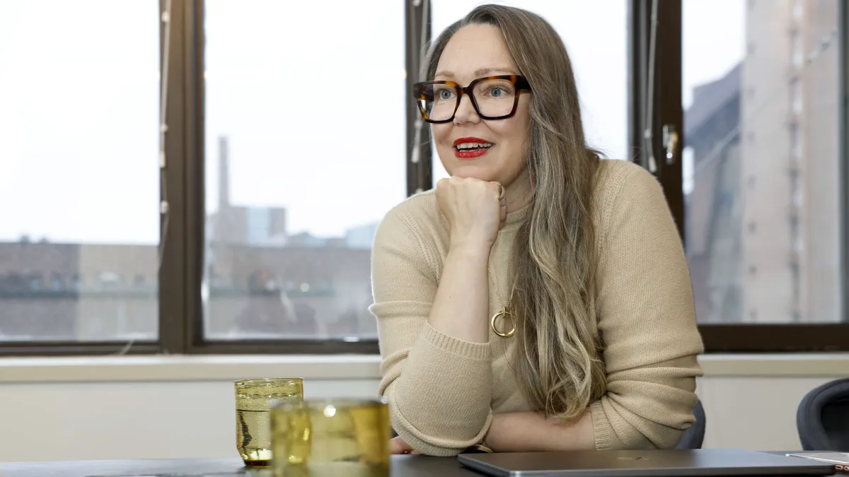 Jännittävä ilmiö rantautuu myös Suomeen: Sama ihminen voi johtaa montaa yritystä | Kauppalehti