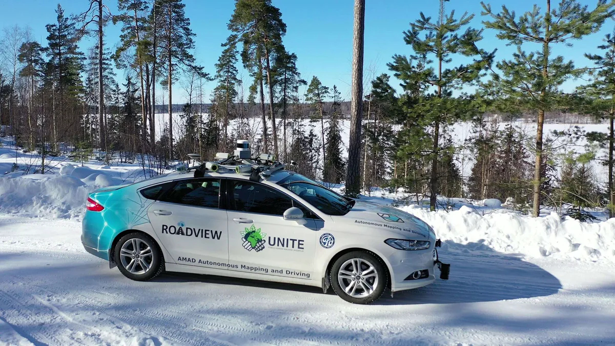 Robottiauto ajaa tänä talvena pitkin Suomen loskaisia ja jäisiä teitä ...