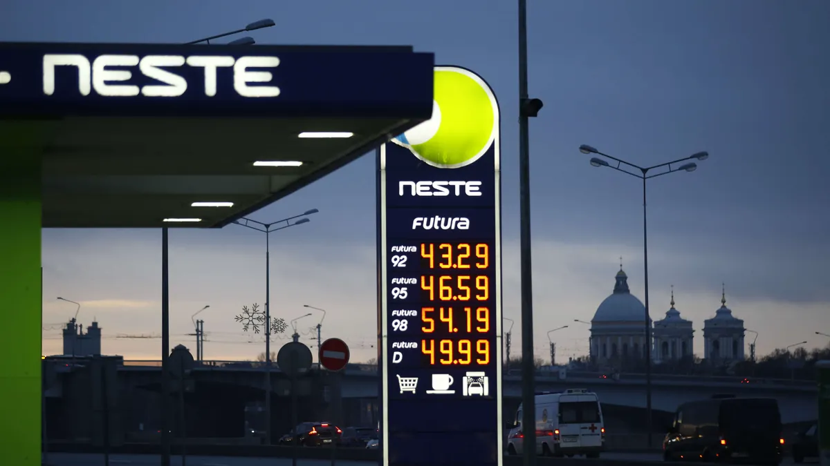 Neste jakelee potkuja – 370 menettää työpaikkansa | Tekniikka&Talous