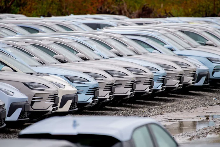 Maailman suurin sähköautovalmistaja joutui USA:n sotaministeriön ...