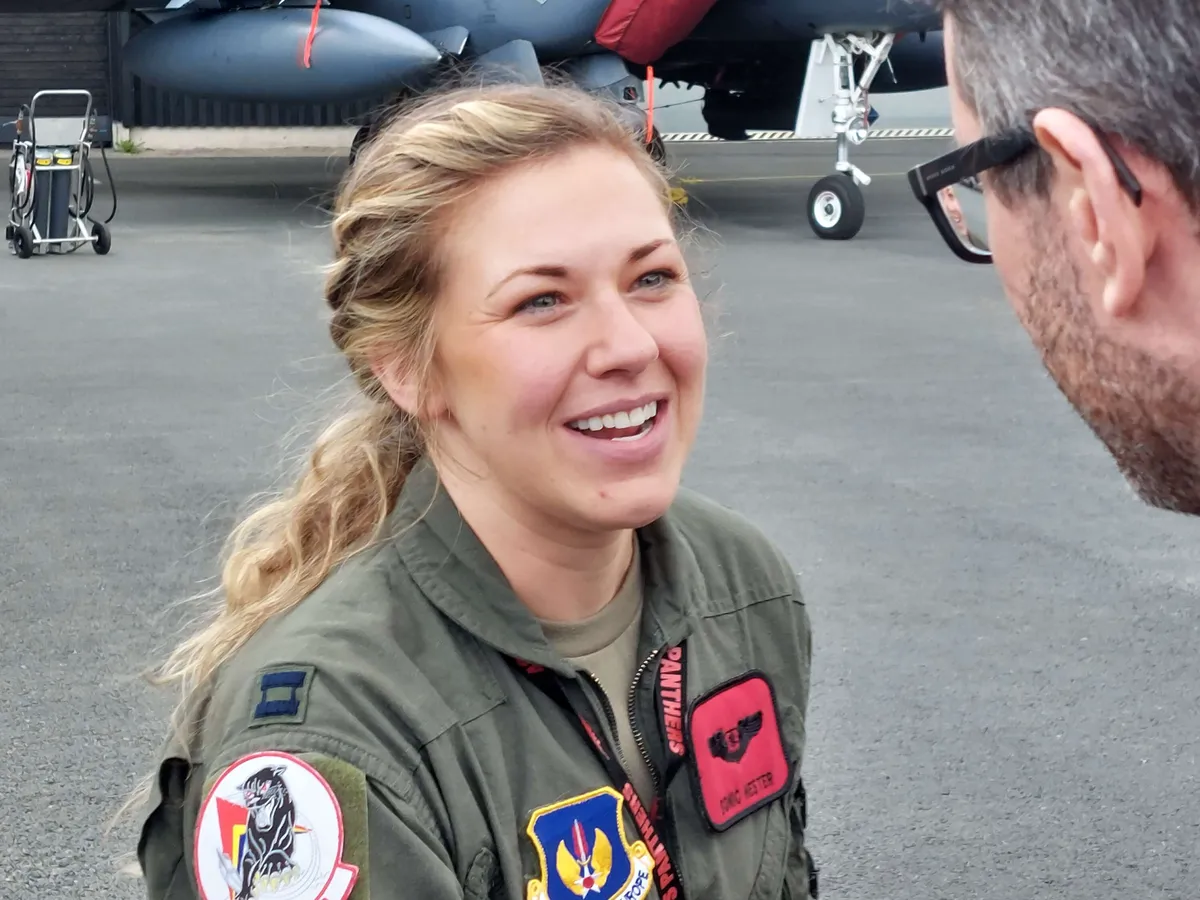 Suomessa nyt lentävä F-15E Strike Eagle on järkälemäinen pommilavetti ...