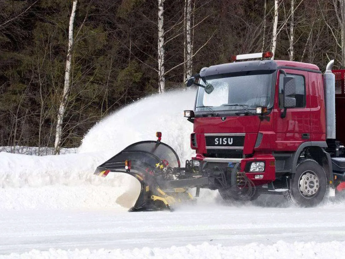 Sisu Polar -mallisto täydentyy tienhoitoautolla | Tekniikka&Talous