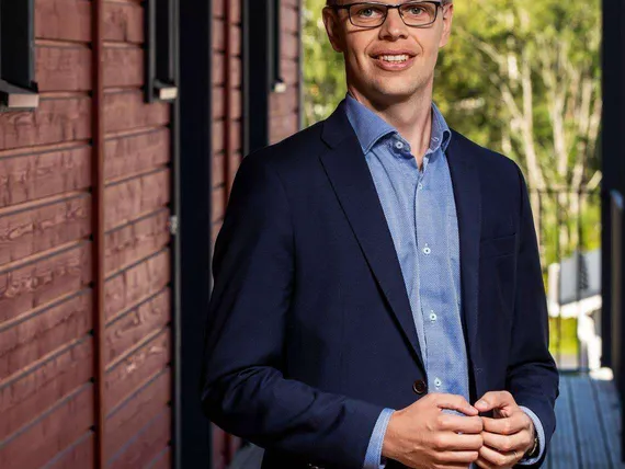 Olli Turunen, 34, pyörittää kymmenien asuntojen salkkua ...