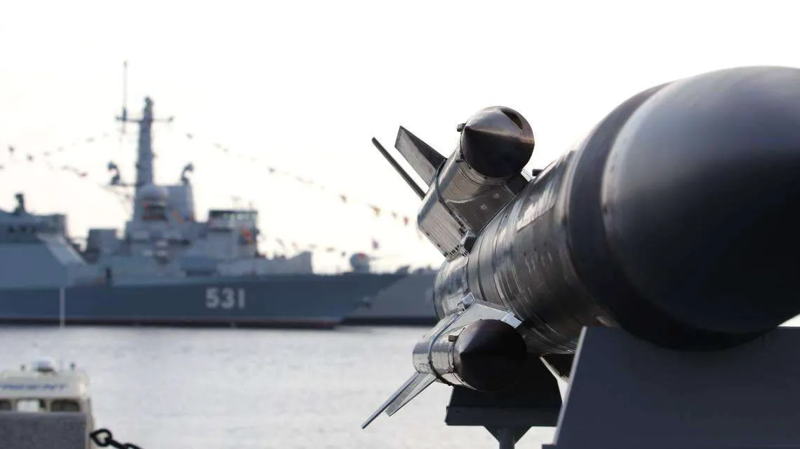 Suomen Merivoimat saa Harpoon- ja Seasparrow-ohjukset - käyttönotto ...