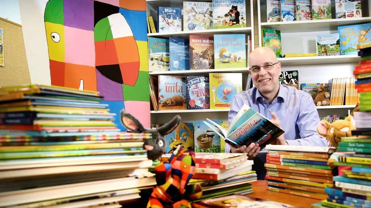 Iltasatuja ja päiväpuhteita kovissa kansissa | Kauppalehti