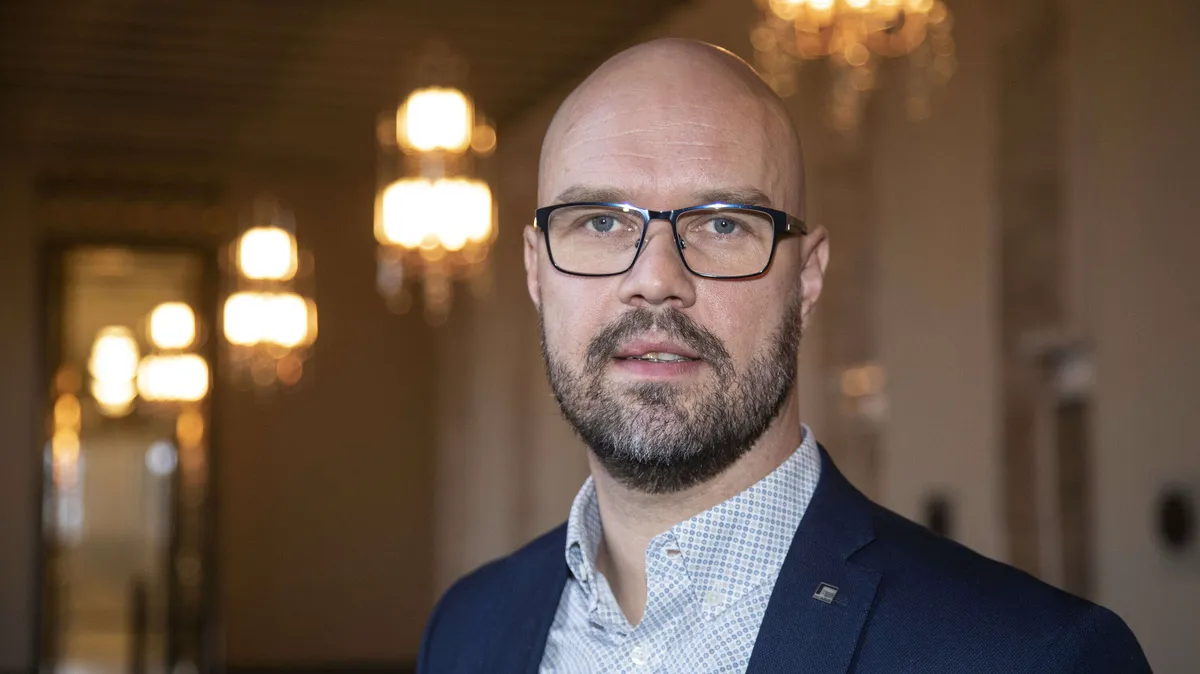 Lakkautus voimaan nyt – ”Tämä vie maton alta, romuttaa sote-alan ...