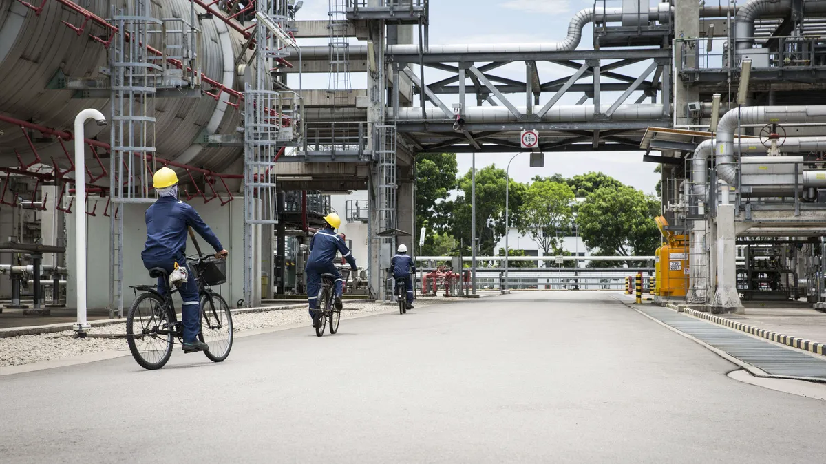 Nesteen osake sukelsi 10 vuoden pohjiin – Tullit voivat jopa avata ...