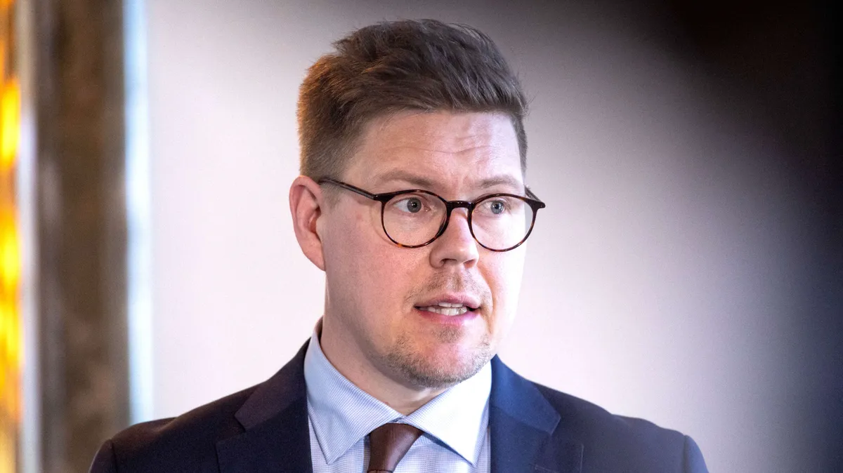 Heti järkytys vasemmalla: ”Uusi hallitus käy palkansaajien kimppuun ennennäkemättömällä tavalla ...