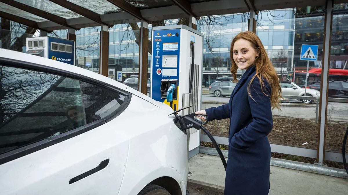 Sähköautojen luvattu maa Norja alkoi karsia tukijärjestelmäänsä ...