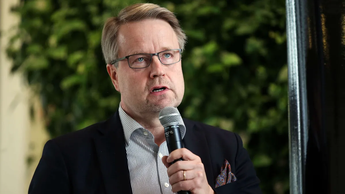 Evan johtaja vaihtuu – Matti Apunen lähtee: "Ei tietoa tulevista ...
