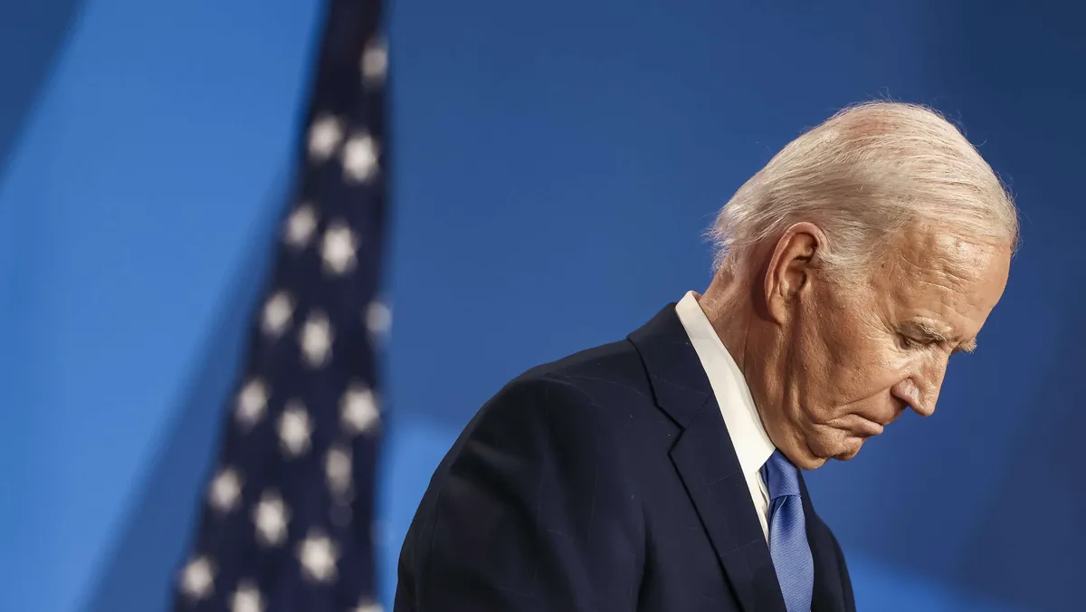 USA:ssa mannerlaatat järisevät, sillä Joe Biden on lajinsa viimeinen ...
