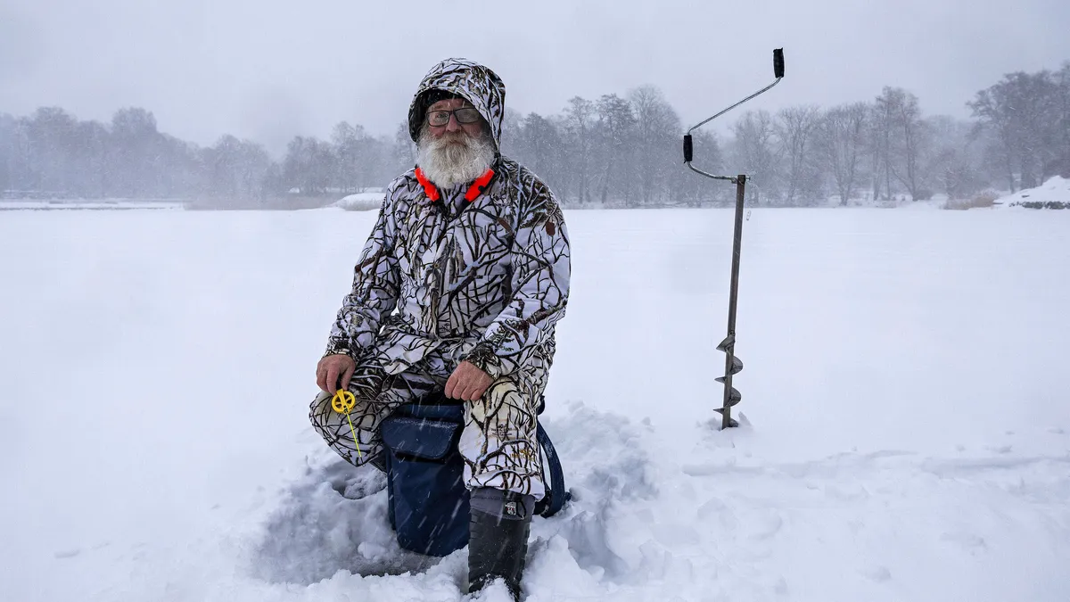 Pilkkimiseen hurahtanut analyytikko oikoo lajiin liitettyjä ...