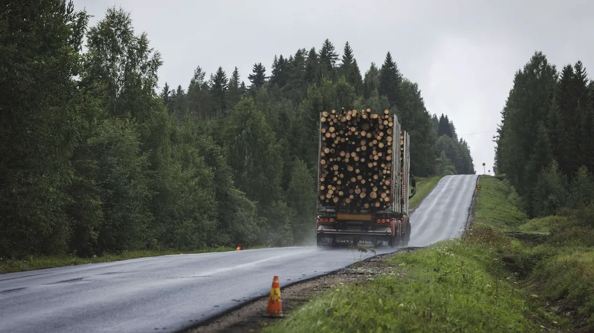 Pysäyttävä laskelma: Yhden rekan verot jopa 95 600 euroa vuodessa ...