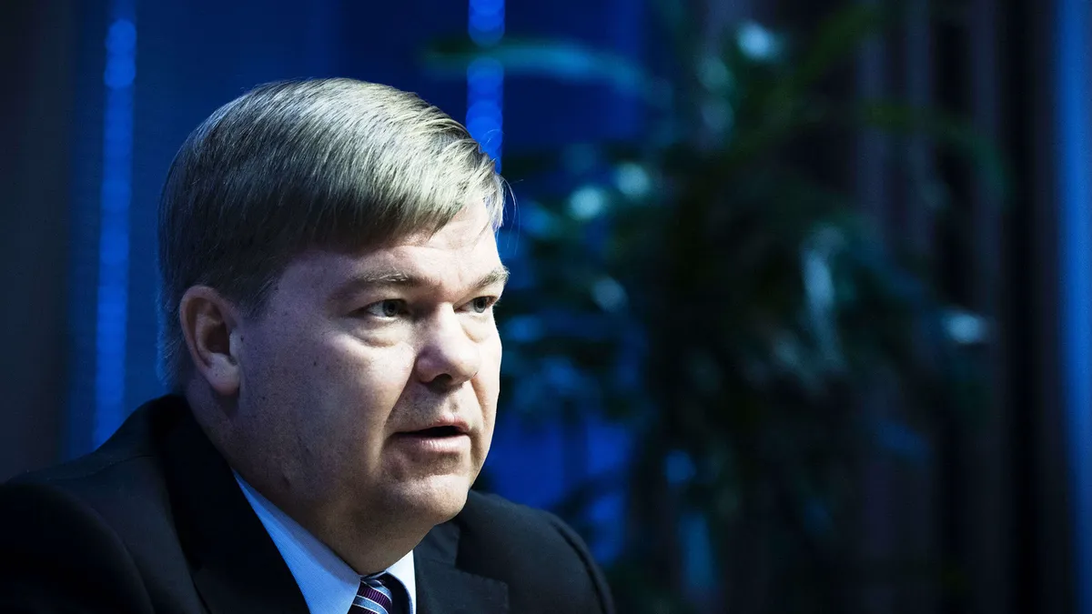 Ilmarisen Mikko Mursula: "Älä edes yritä ajoittaa osakemarkkinoilla ...