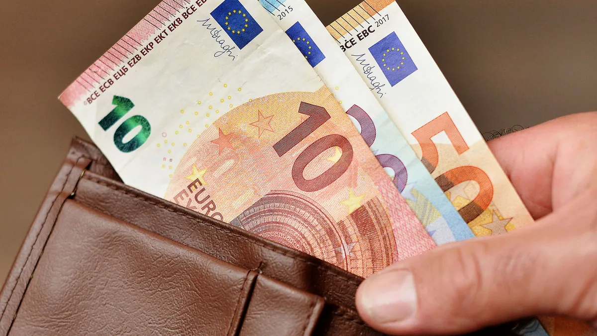 Euribor 12 kk laski – 3 kk:lle kävi päinvastoin | Uusi Suomi