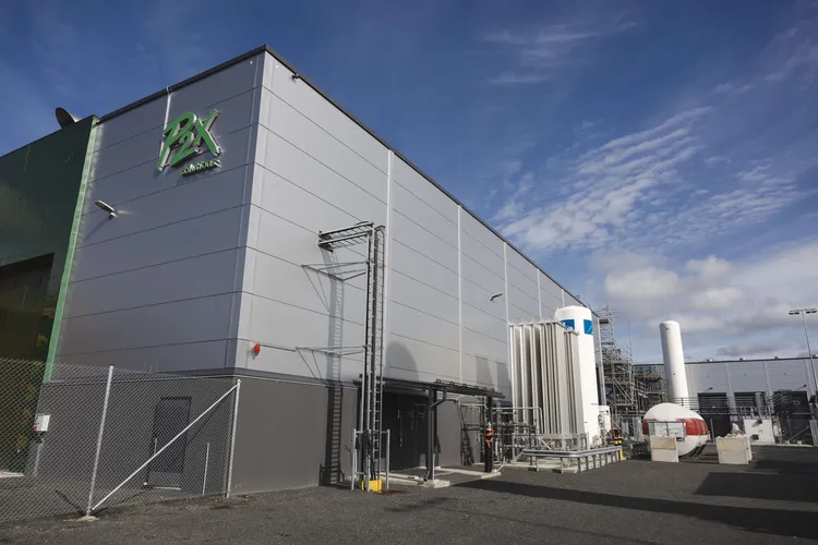 Suomen ensimmäinen vihreän vedyn kaupallinen tuotantolaitos käynnistyi ...