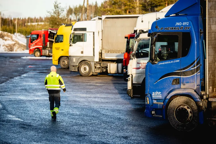 Suomalaisten temppu puri: Adblue-ongelmaan herätty EU:ssa | Uusi Suomi