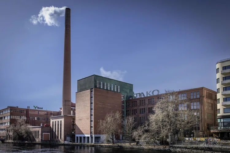 Tamperelainen tehdas valmistaa vuodessa yli 200 000 tonnia materiaalia ...