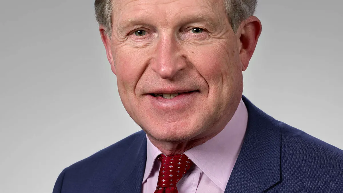 Lääketieteen ja kirurgian tohtori Turusta valittiin vuoden kliiniseksi ...