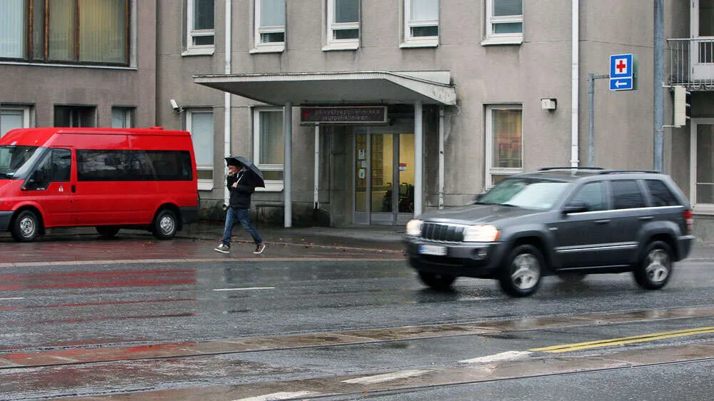 Rekka kummallisessa kolarissa Helsingissä | Uusi Suomi