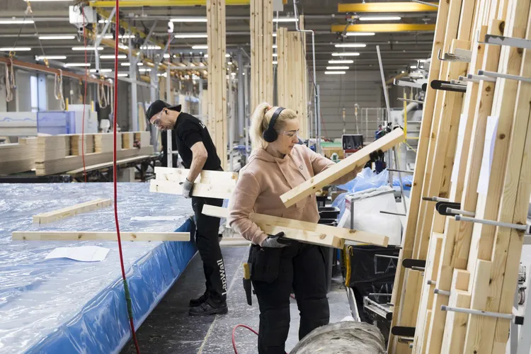 Lapwall antoi lupaamansa ohjeistuksen – ennusteita menee ...